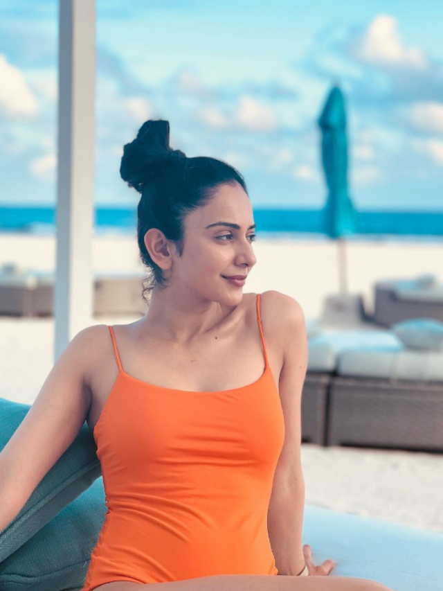 Rakul Preet Singh sets beachwear goals. Take a look